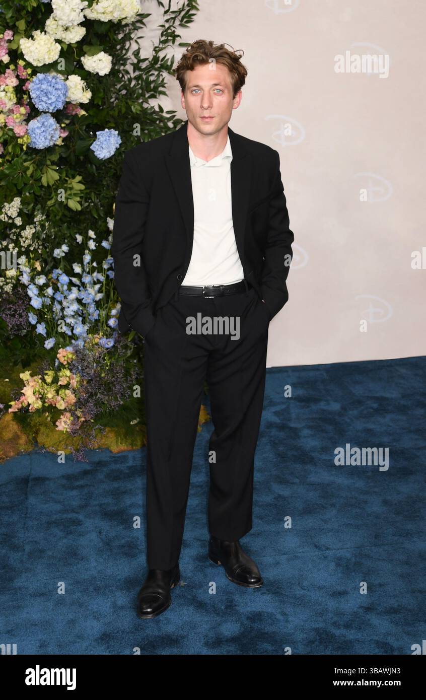 New York, NY, USA. 13th May, 2025. Jeremy Allen White at the 2025 ...