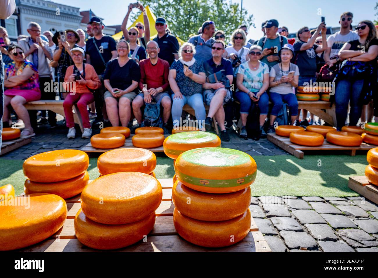 Gouda, The Netherlands. 01st May, 2025. GOUDA - Tourists visit the ...