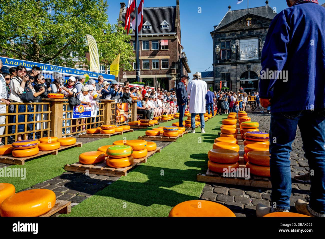 Gouda, The Netherlands. 01st May, 2025. GOUDA - Tourists visit the ...