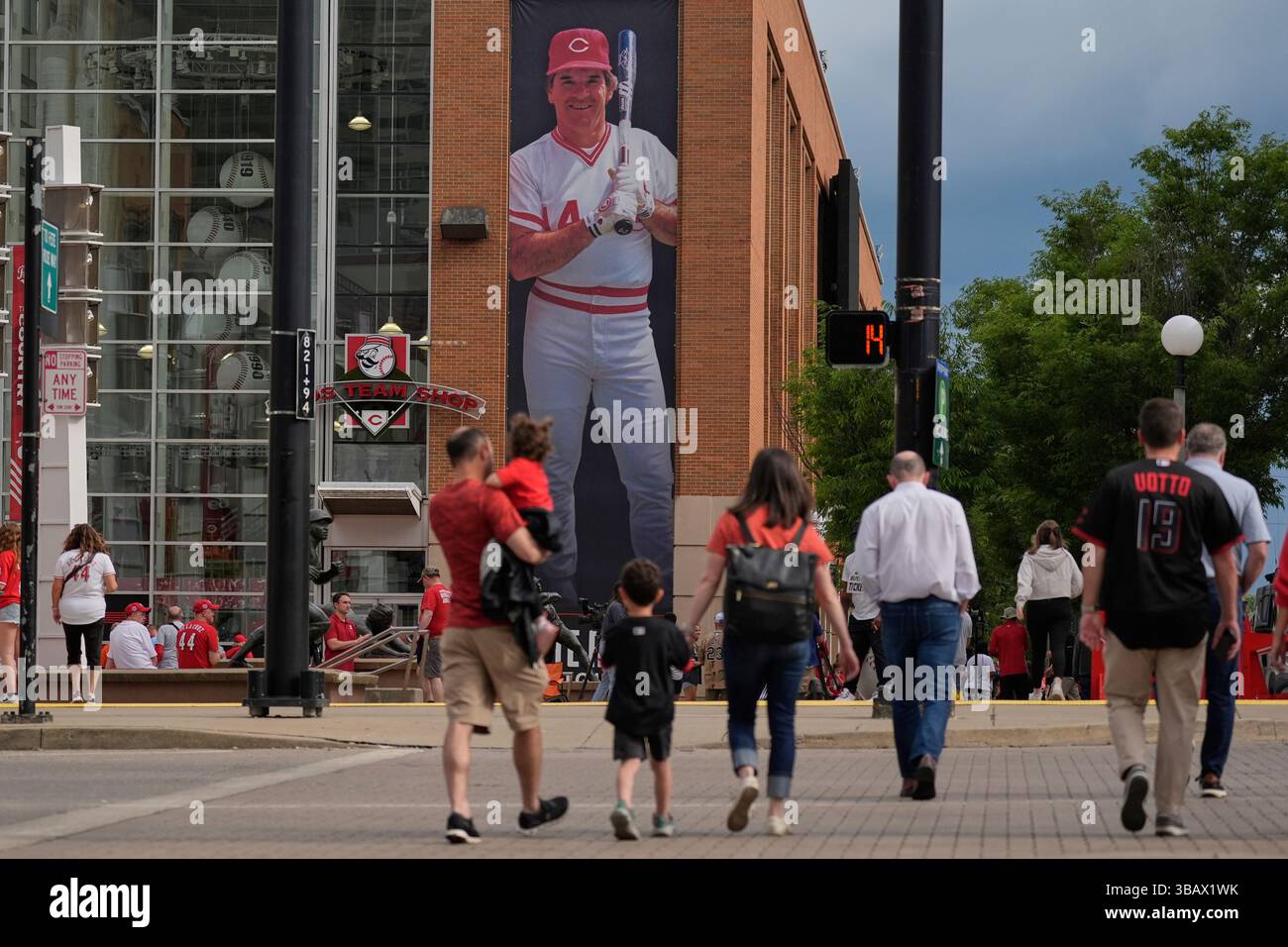 A banner of former Cincinnati Reds player Pete Rose (14) is displayed ...