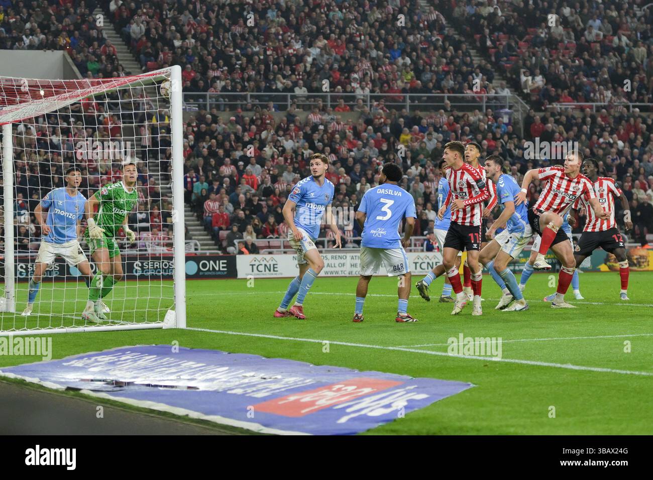 Sunderland's Daniel Ballard scores the winning goal in the 120th minute ...