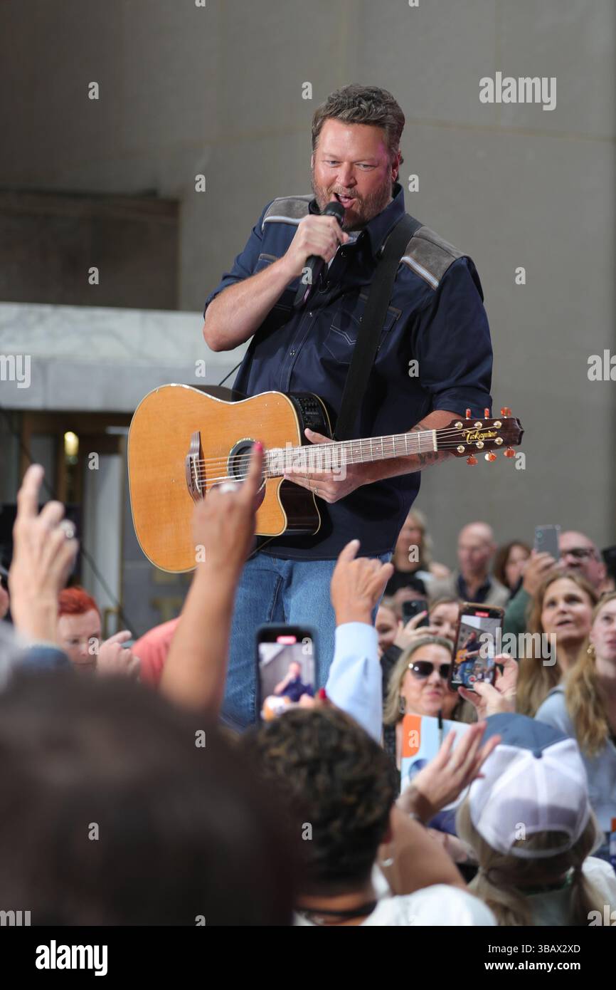 NEW YORK, NY - MAY 13, 2025: Country music star Blake Shelton performs ...