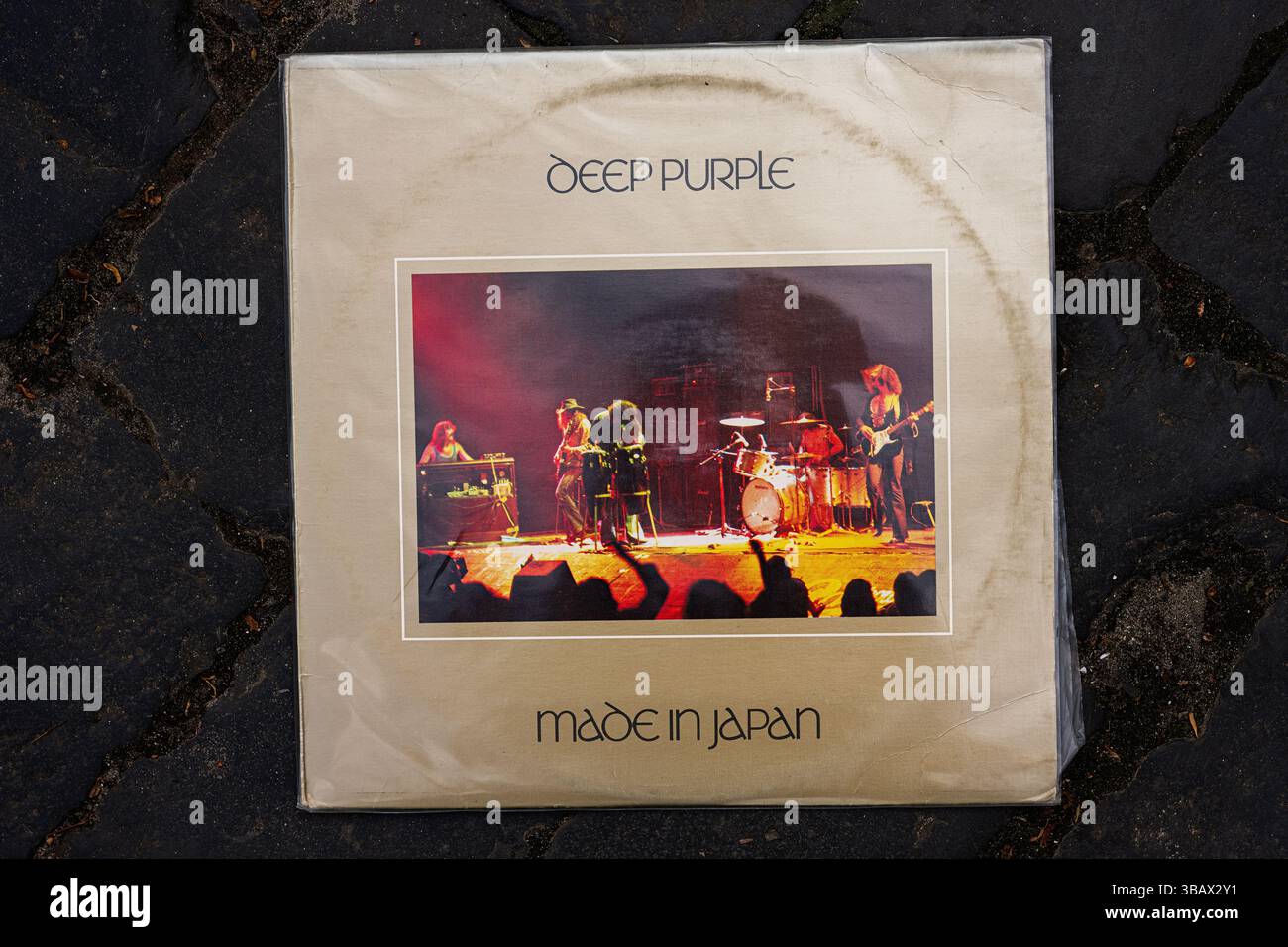 Deep purple japan 1972 hi-res stock photography and images - Alamy