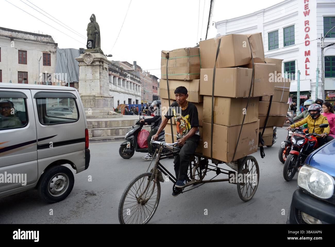 Juddha Shumsher Jung Bahadur memorial at the roundabout by New Road and ...