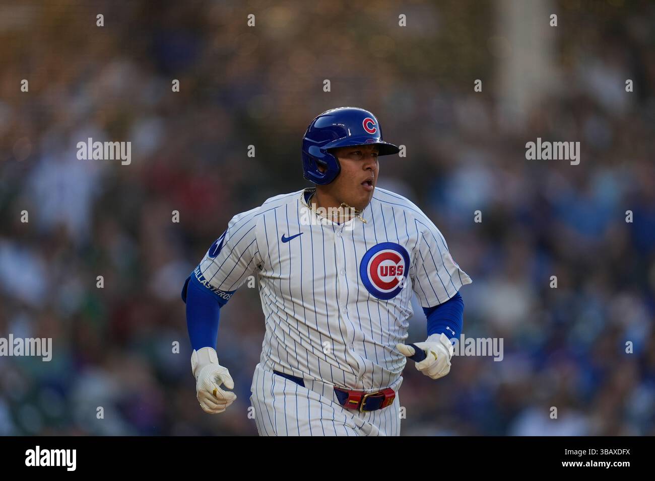 Chicago Cubs designated hitter Moisés Ballesteros (25) runs but is ...