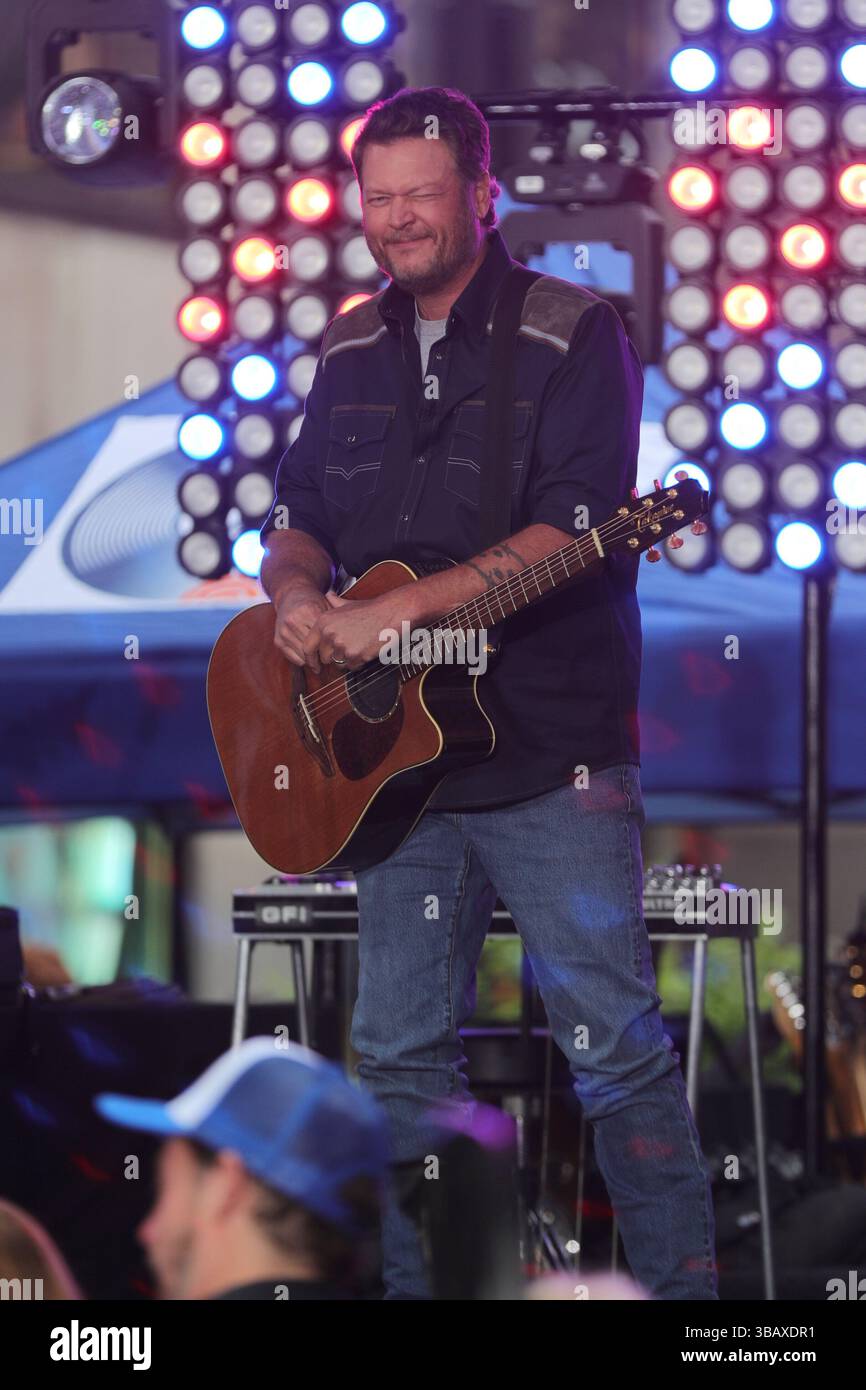 NEW YORK, NY - MAY 13, 2025: Country music star Blake Shelton performs ...