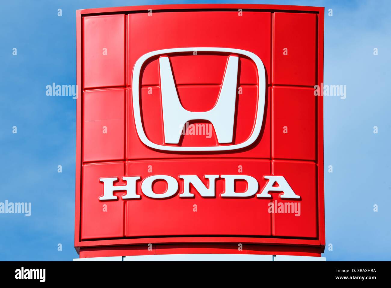 Honda logo sign hi-res stock photography and images - Alamy