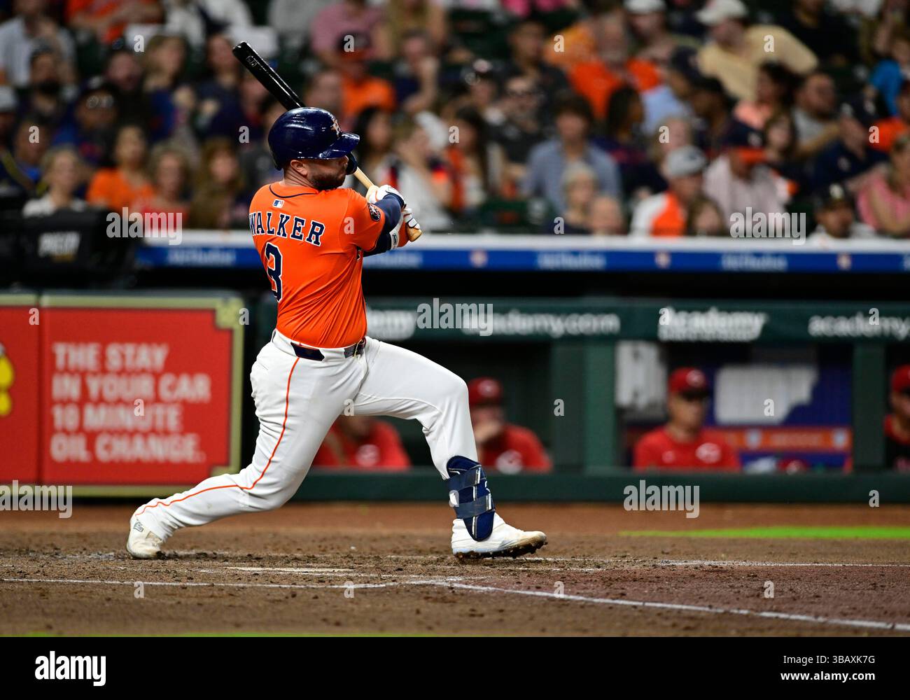 Houston Astros first baseman Christian Walker (8) singles to centered ...