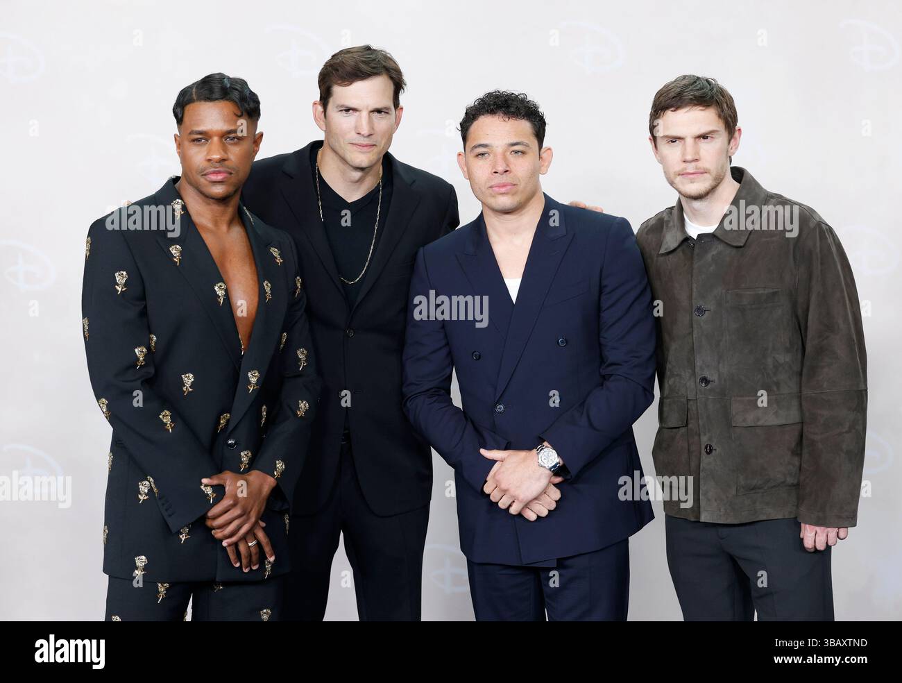 Evan peters 2025+ hi-res stock photography and images - Alamy