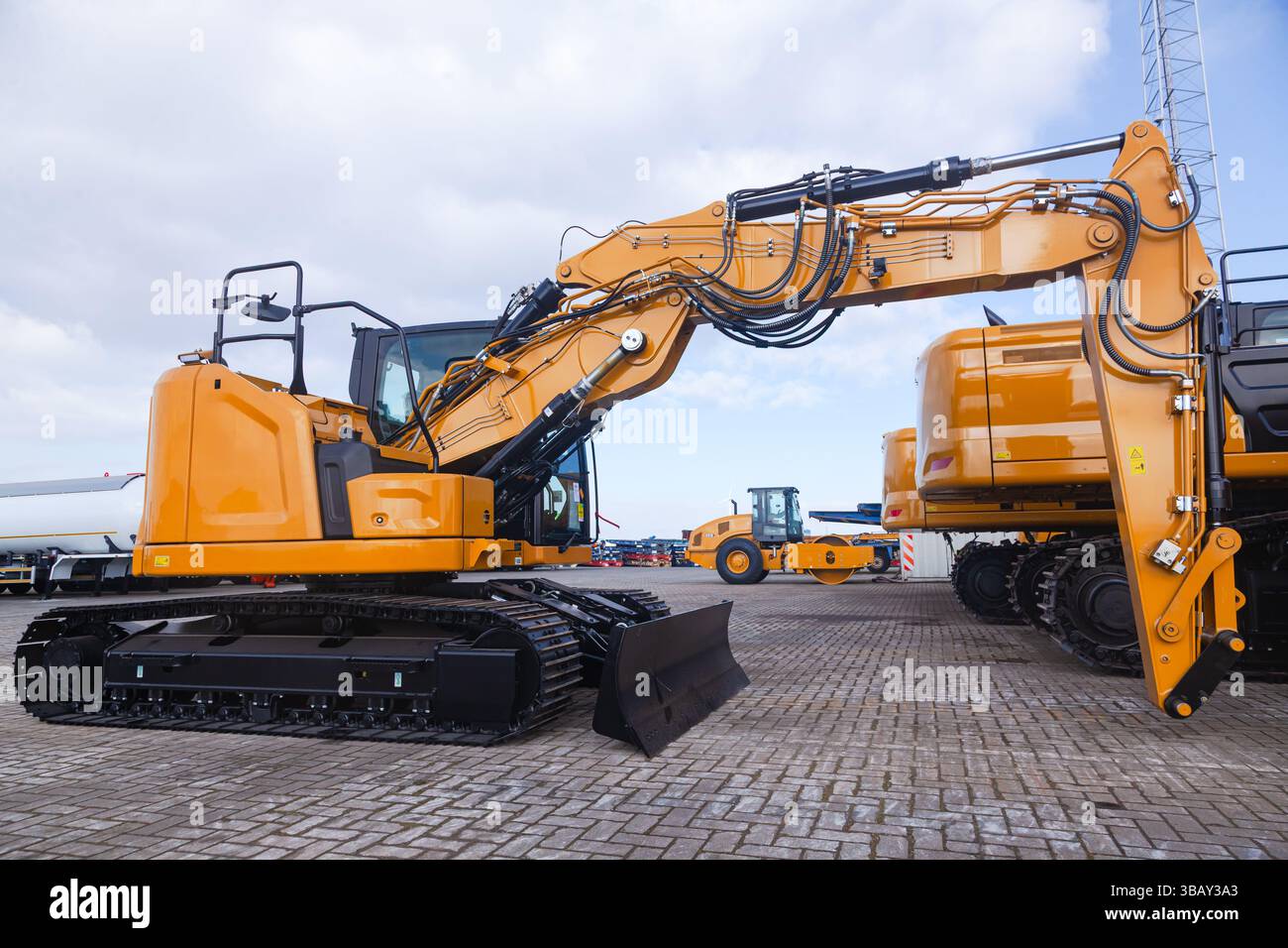 Crawler dozers hi-res stock photography and images - Alamy