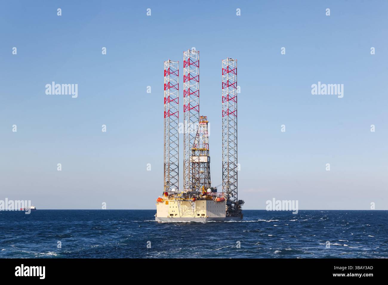 A drilling vessel underway at sea Stock Photo - Alamy