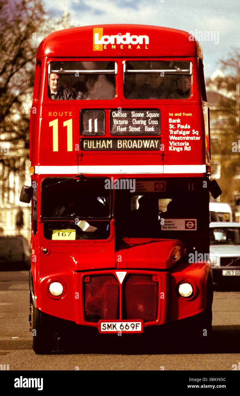 11 bus london hi-res stock photography and images - Alamy