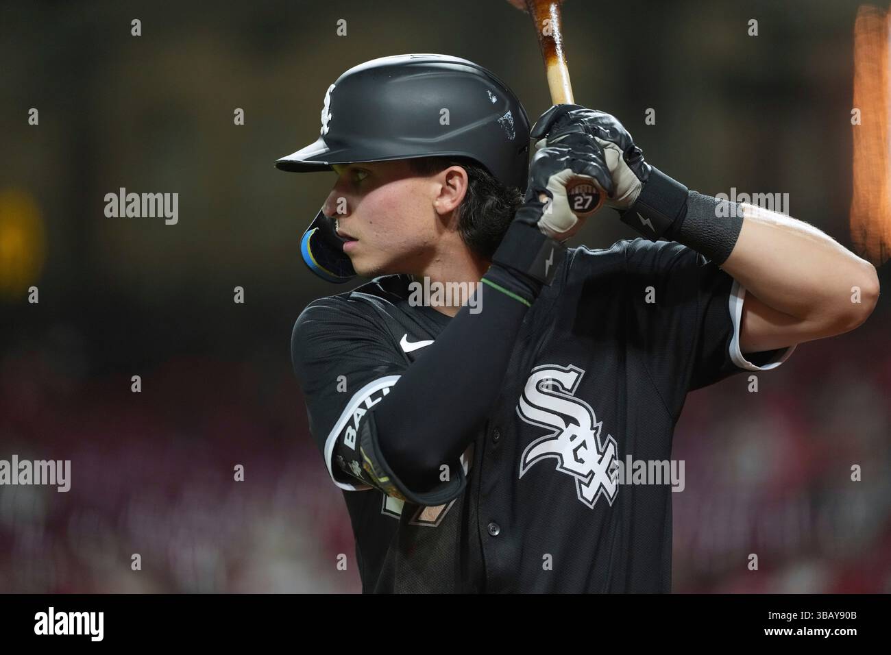 Chicago White Sox's Brooks Baldwin waits on deck to bat in the ninth ...