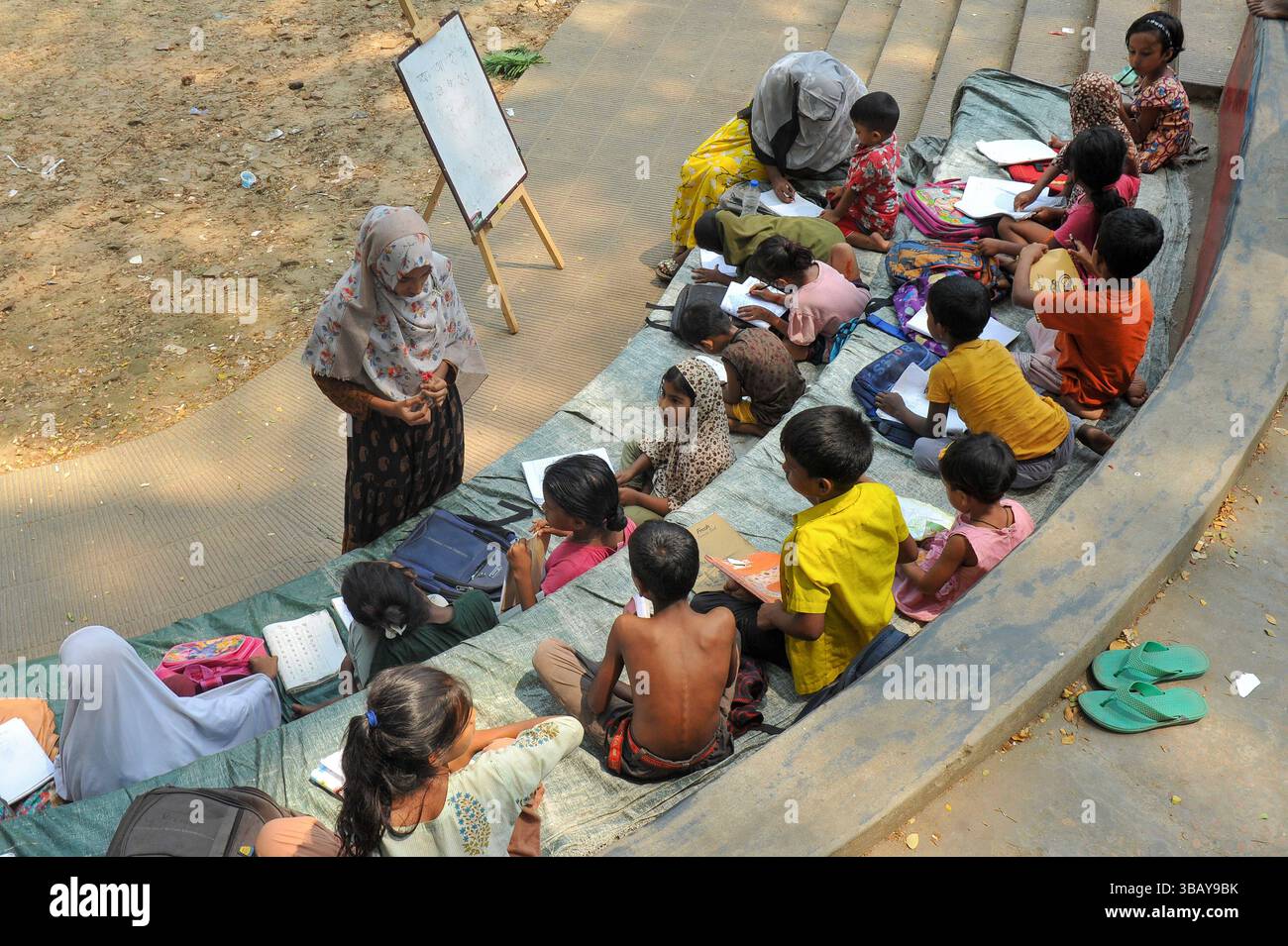 Classes For Homeless Children in Bangladesh Children taking outdoor ...