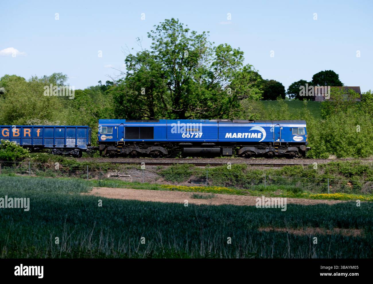 GBRf class 66 diesel locomotive No. 66727 "Maritime One" on a freight ...