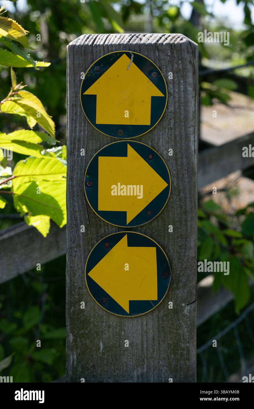 Footpath direction signs, Warwickshire, UK Stock Photo - Alamy