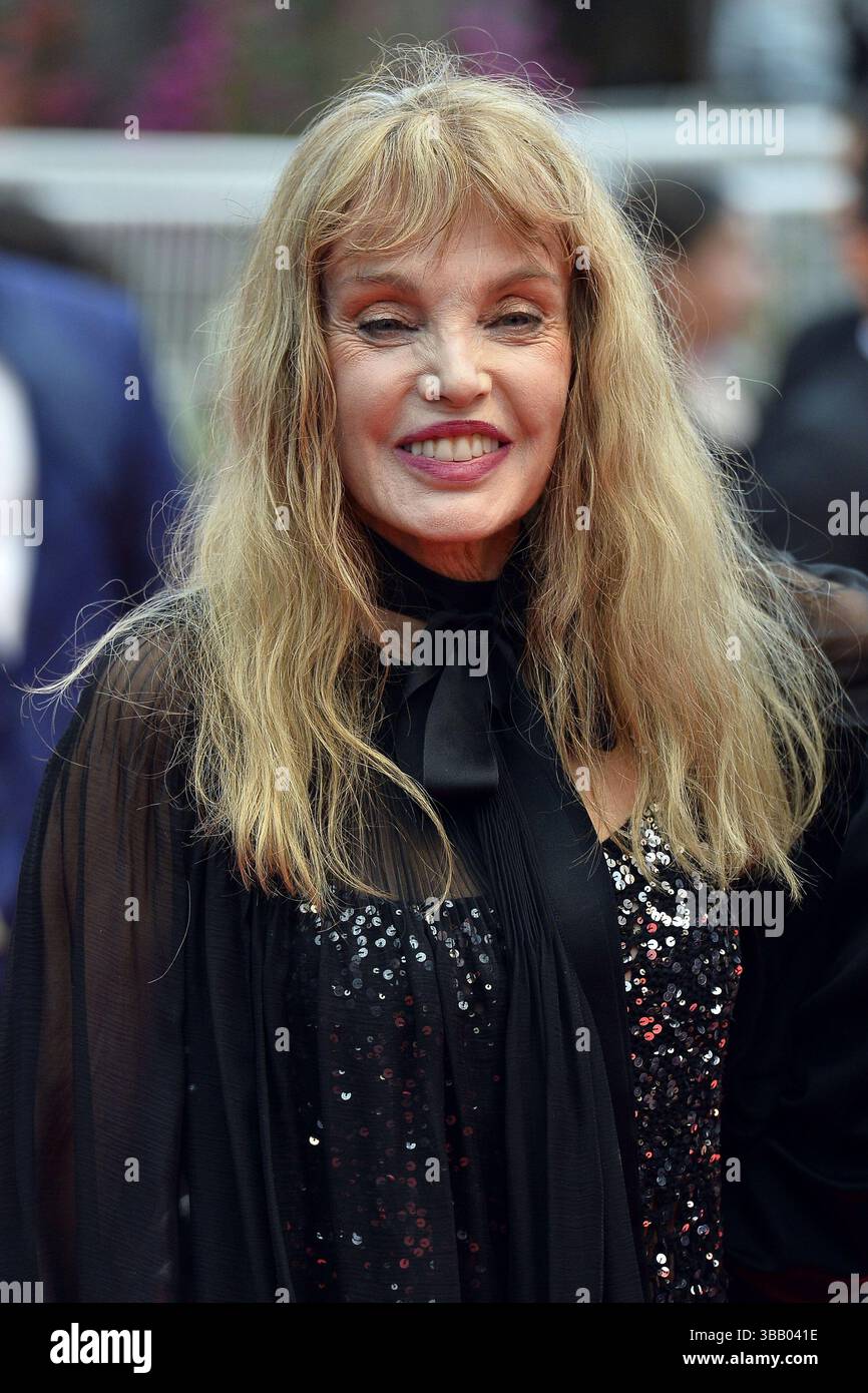 Arielle Dombasle bei der Eroeffnung / Opening vom 78. Cannes ...