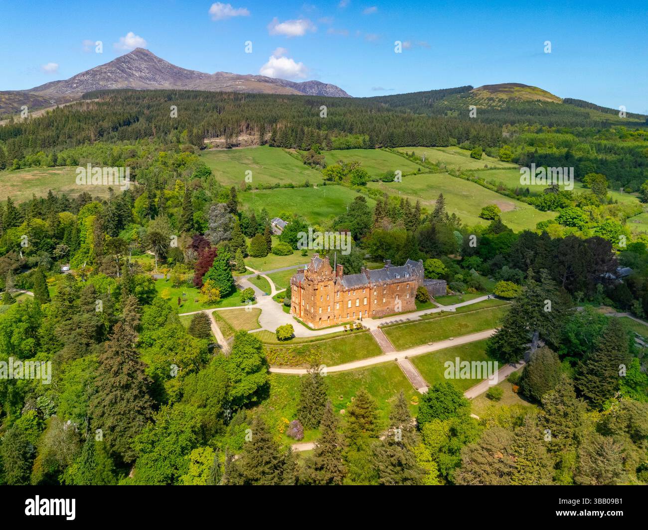 Brodick castle hi-res stock photography and images - Alamy