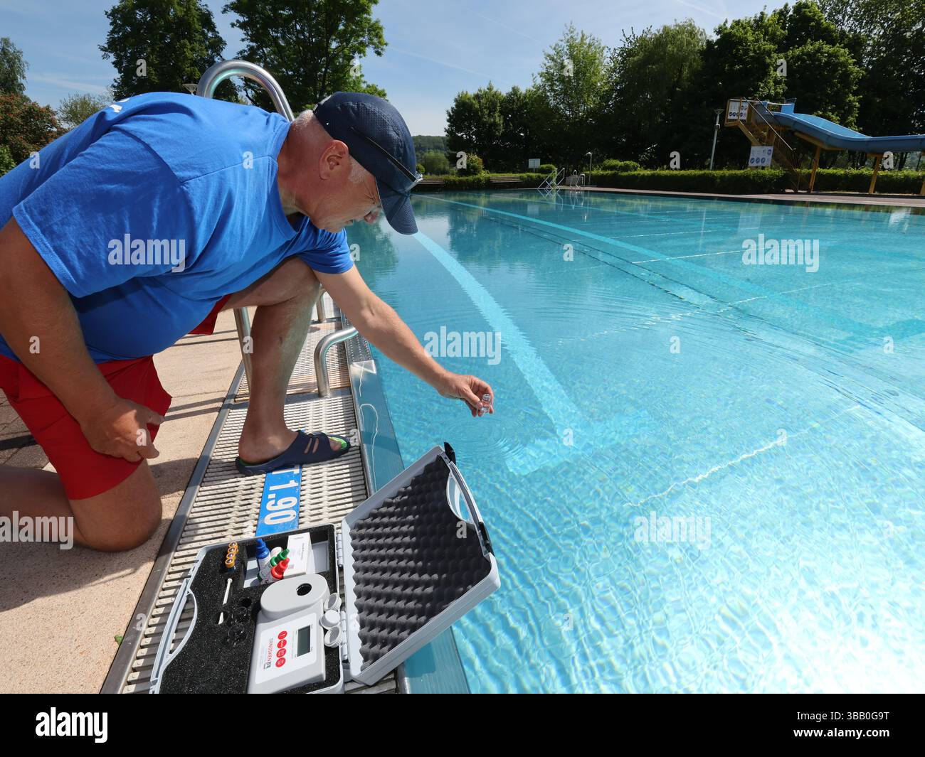 14 May 2025, Thuringia, Bad Köstritz: Swimming supervisor Olaf Gröber ...