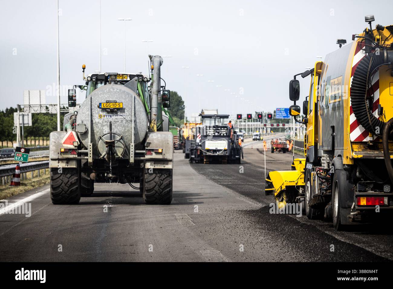 WOUDENBERG - The A12 is being resurfaced with quieter asphalt. The ...