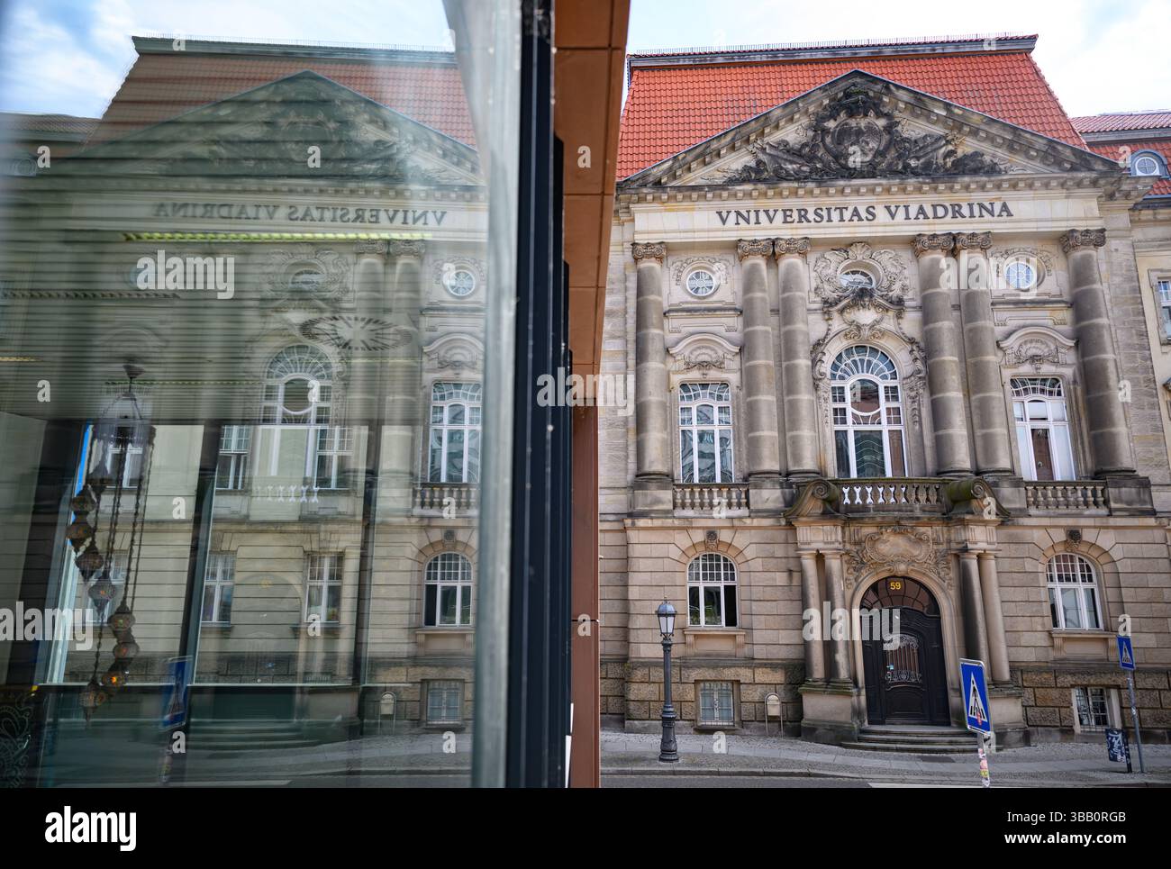14 May 2025, Brandenburg, Frankfurt (Oder): The main building of the ...