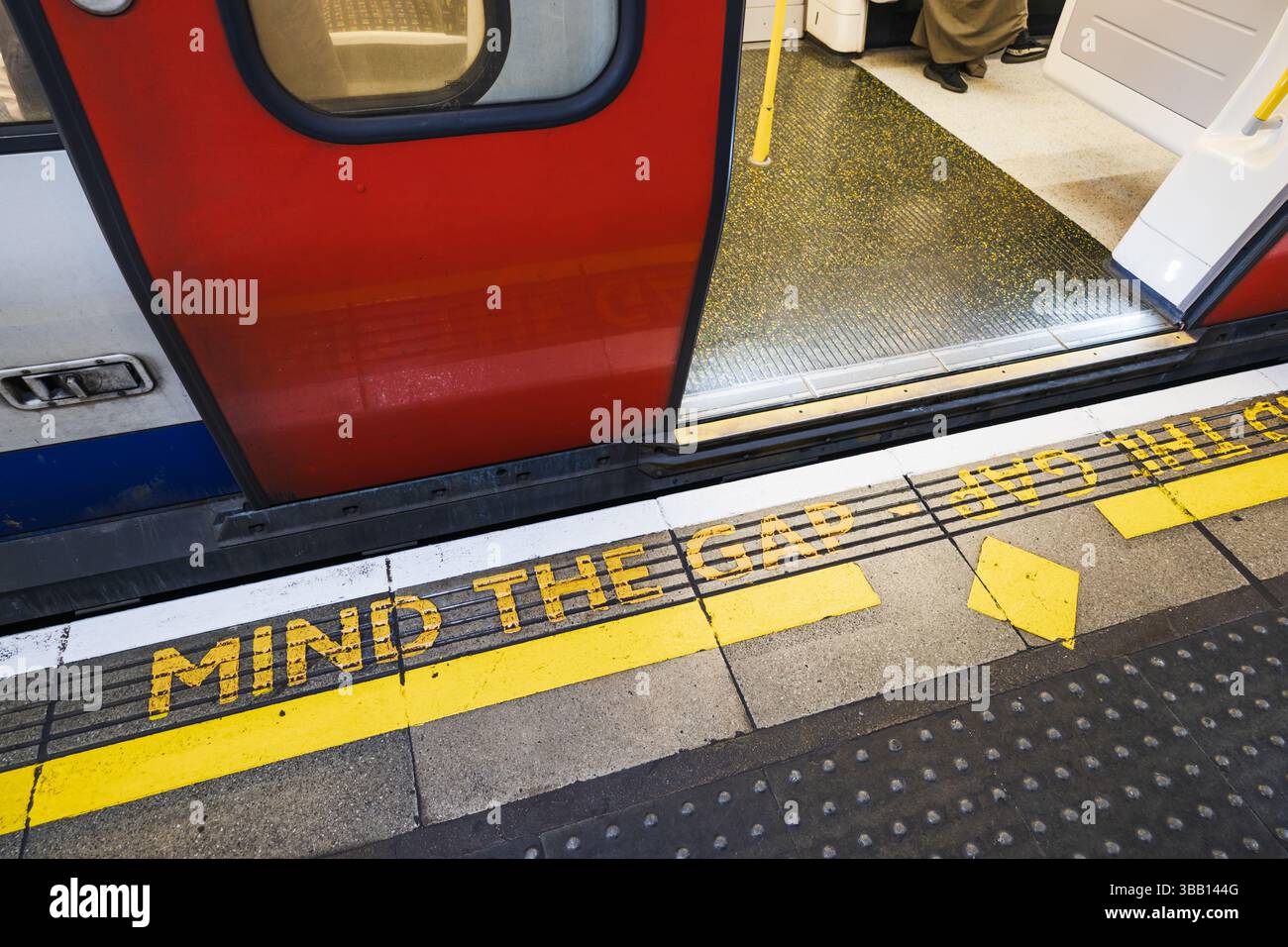 London Tube Station Platform Showing Mind The Gap Safety Sign and Train ...