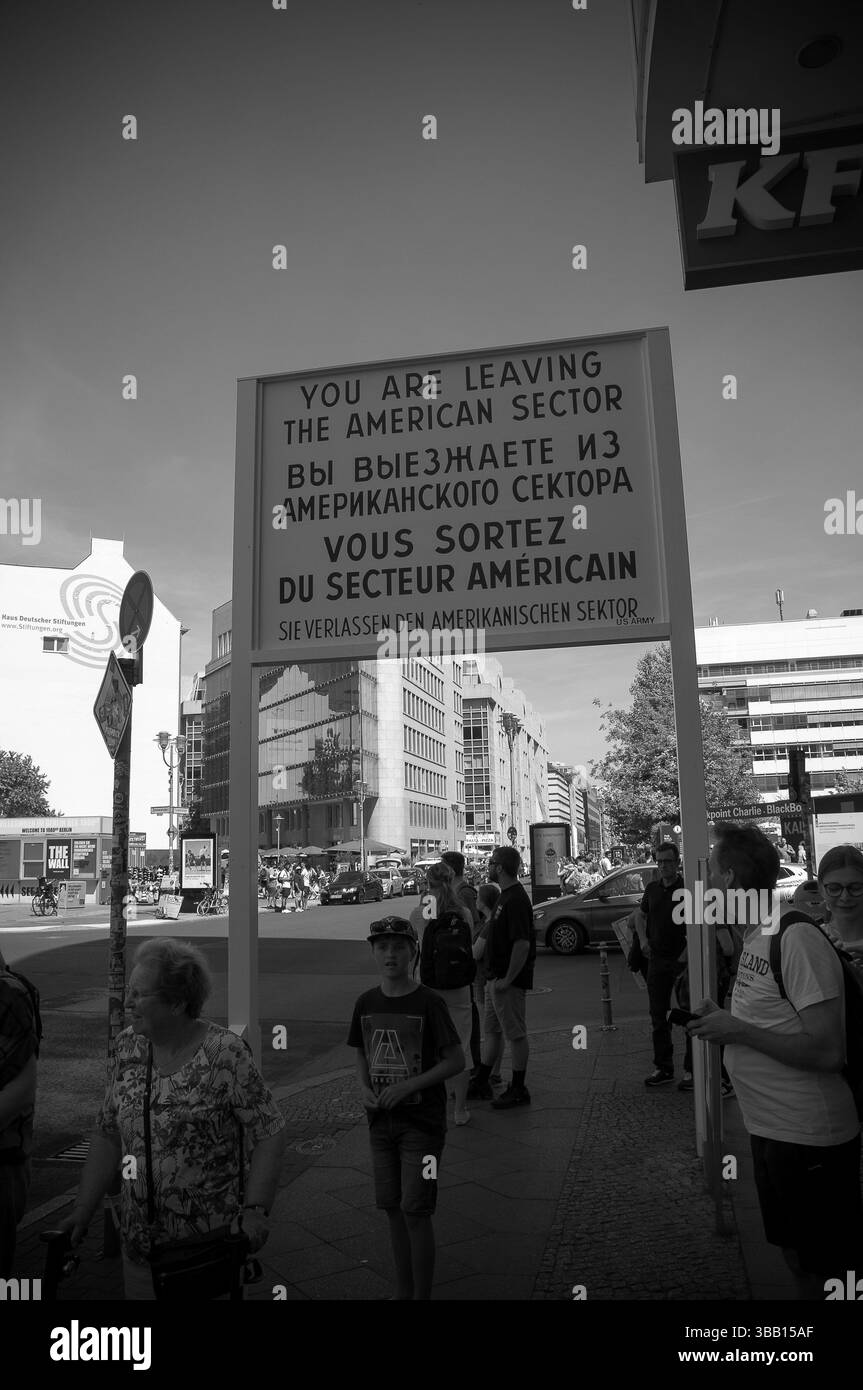 Multilingual signage Black and White Stock Photos & Images - Alamy