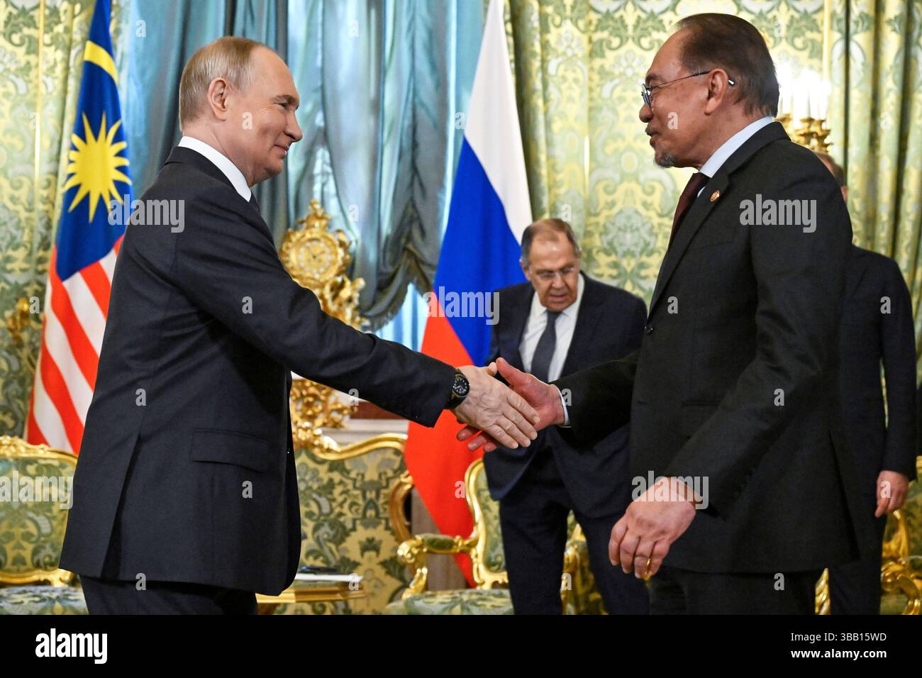 Russian President Vladimir Putin, left, and Malaysian Prime Minister ...