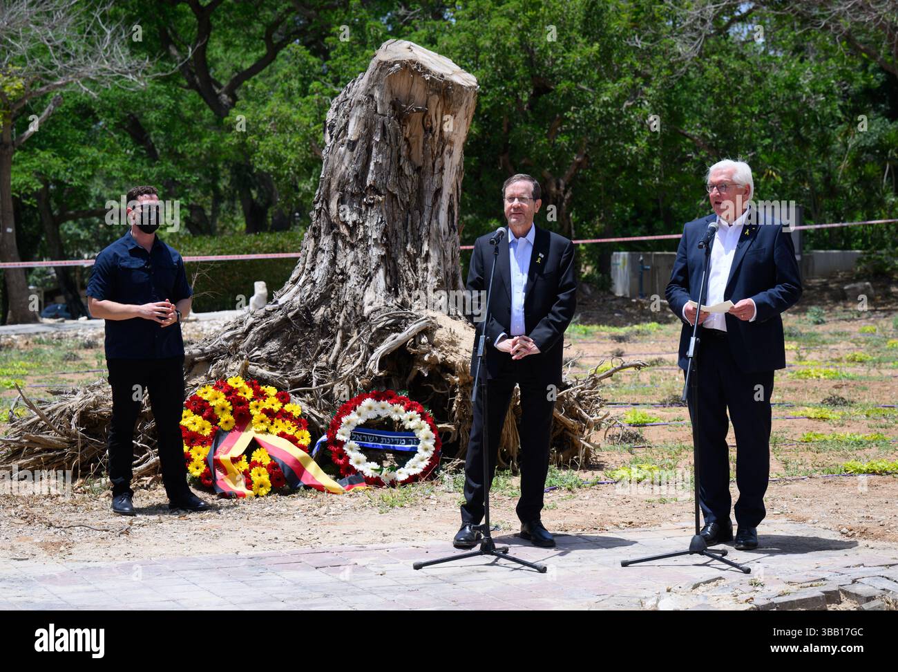 14 May 2025, Israel, Beeri (be'eri): German President Frank-Walter ...
