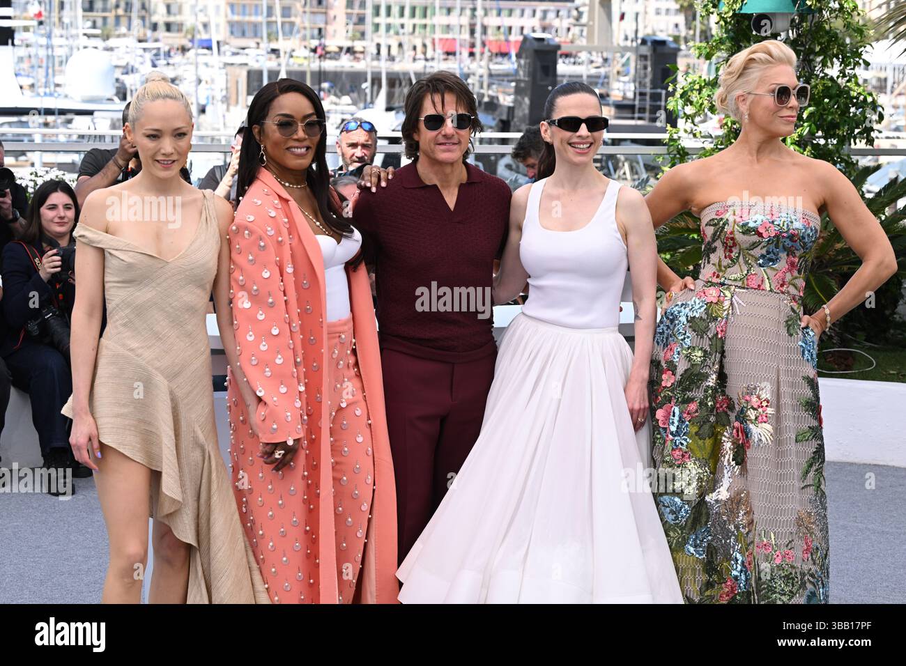 Hannah waddingham and hayley atwell hi-res stock photography and images ...