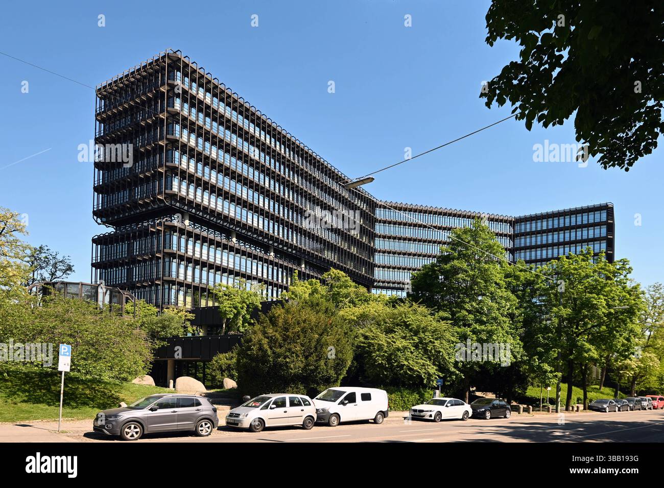 EPO, European Patent Office, exterior view, building at Erhardtstrasse ...