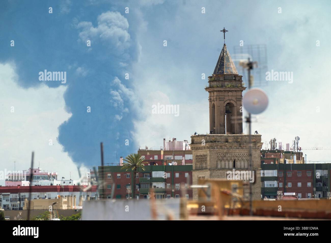 Smoke plume from the accident site as seen from Seville. On May 14, 2025 in Alcalá de Guadaira ...