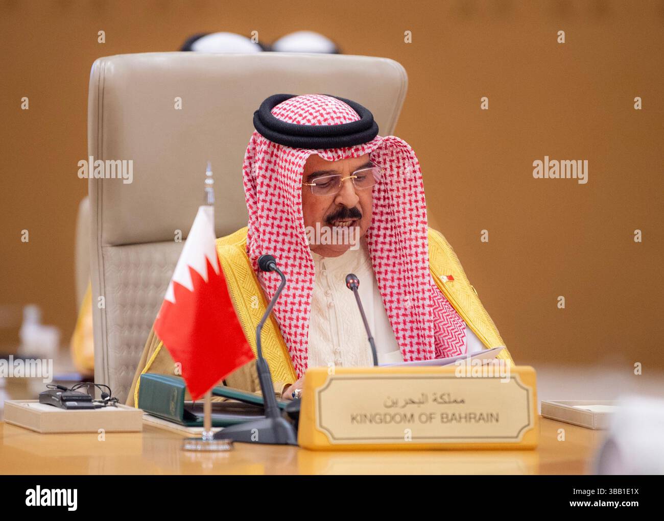 Riyadh, Saudi Arabia. 14th May, 2025. Bahrain's King Hamad bin Isa Al ...