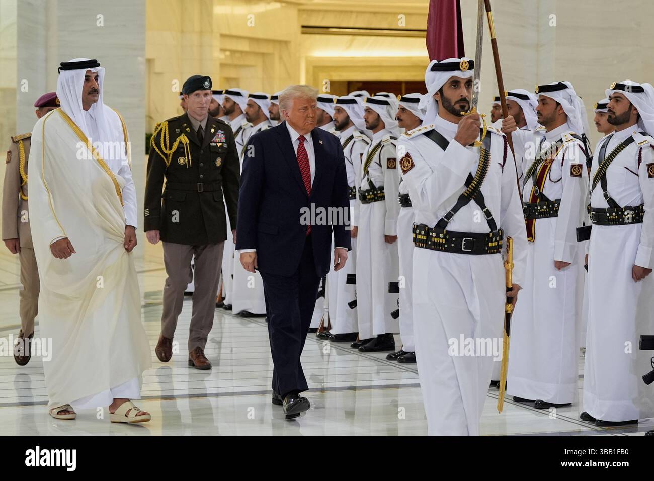 President Donald Trump and Qatar's Emir Sheikh Tamim bin Hamad Al Thani ...