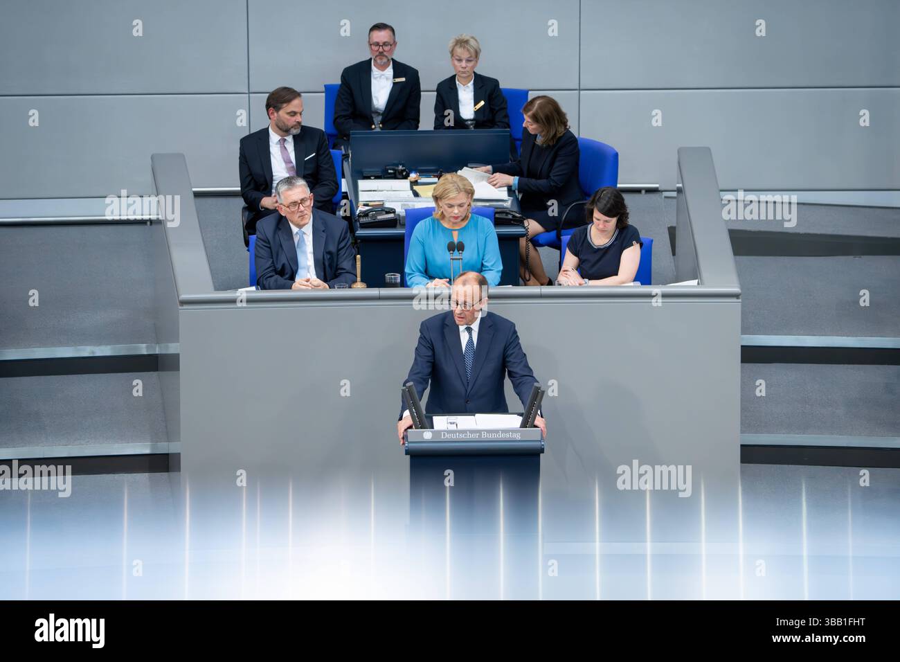 Deutscher Bundestag, 3. Plenarsitzung Bundeskanzler Friedrich Merz CDU ...