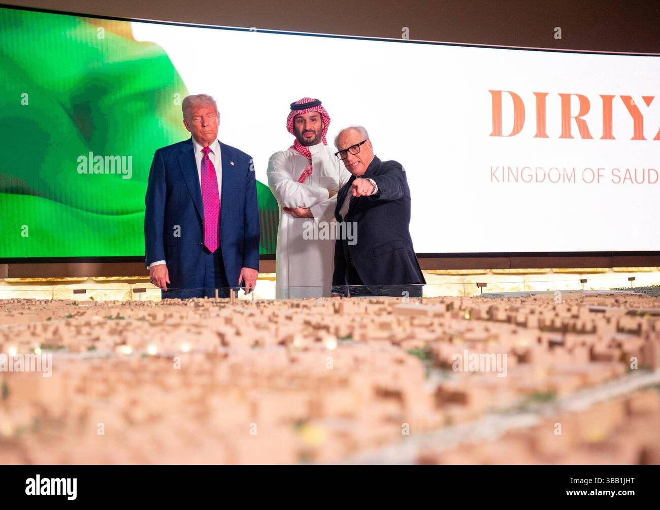 Saudi Crown Prince, Mohammed bin Salman, takes US President, Donald ...