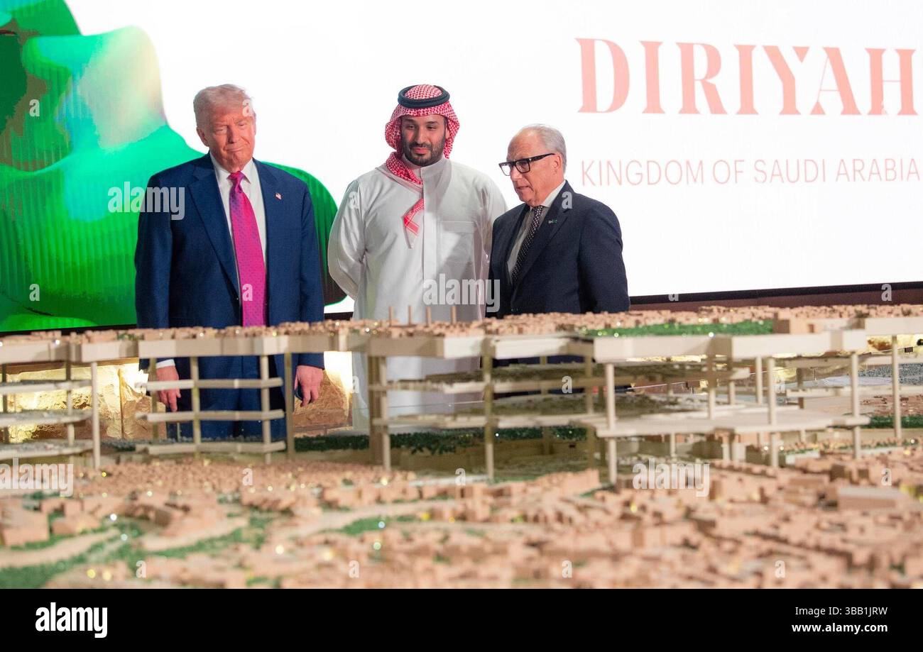 Saudi Crown Prince, Mohammed bin Salman, takes US President, Donald ...