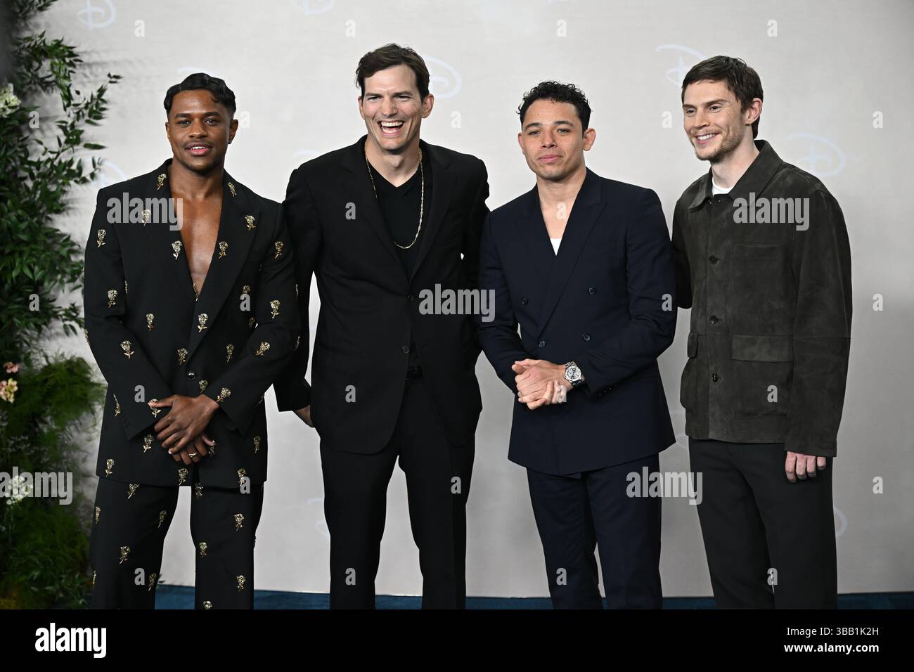 Evan peters 2025+ hi-res stock photography and images - Alamy