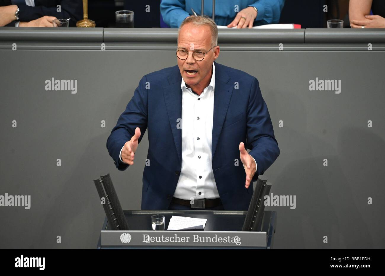 Berlin, Germany. 14th May, 2025. Matthias Miersch, leader of the SPD ...