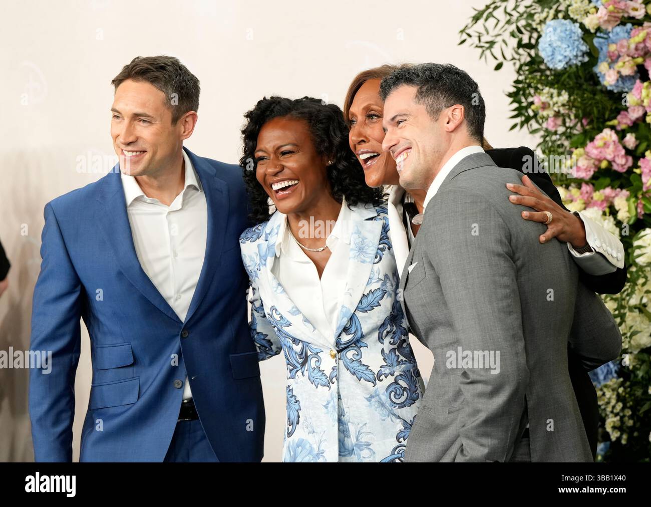 L-R: Whit Johnson, Janai Norman, Robin Roberts, Gio Benitez attends the ...