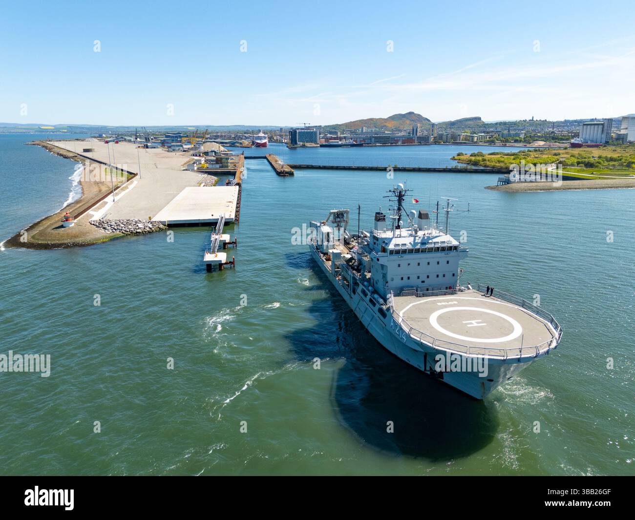 Leith, Edinburgh, Scotland, UK. 14th May 2025. Swedish navy’s submarine ...