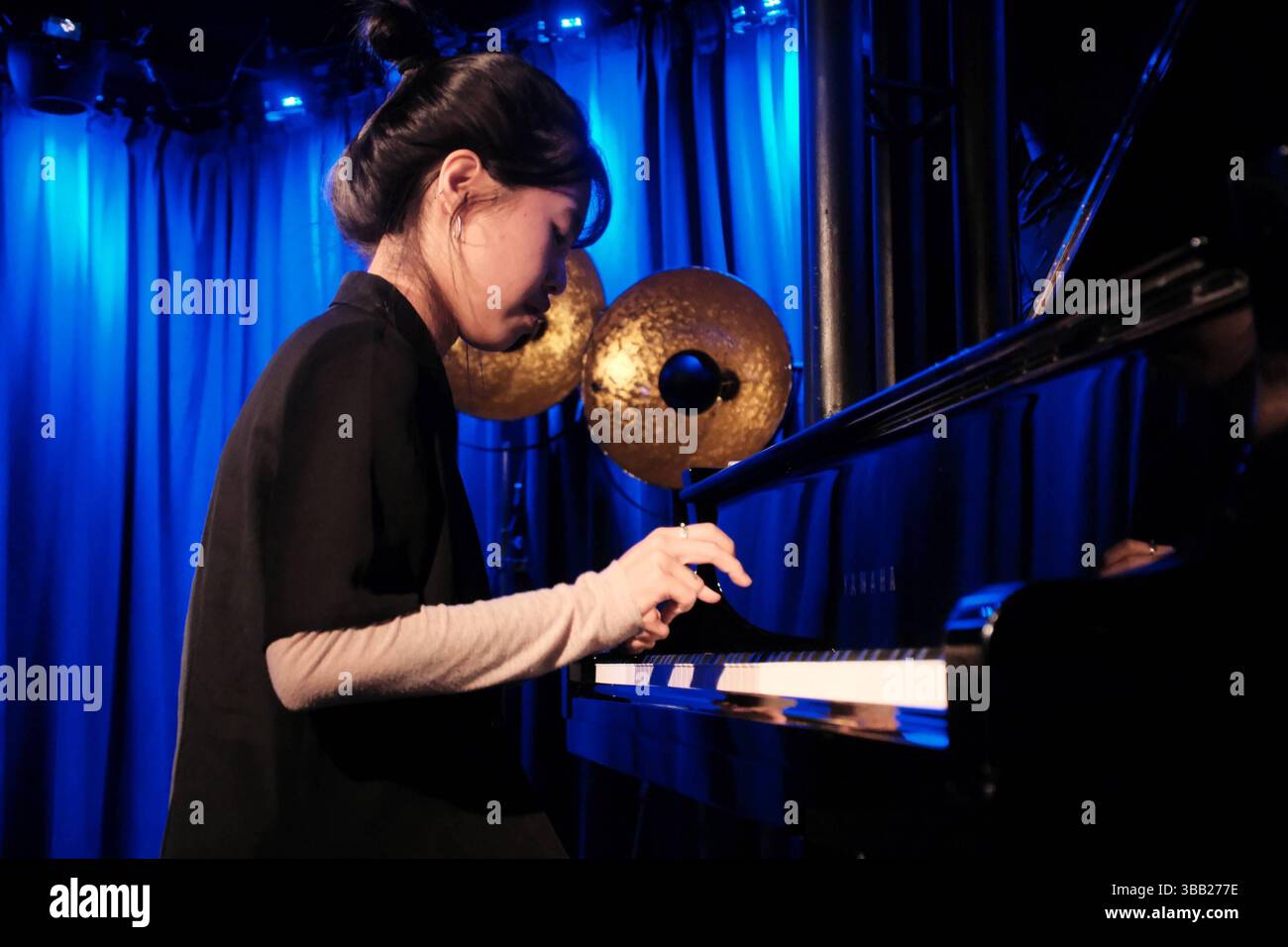 13.05.2025 xkhx Kassel, Theaterstübchen Konzert Sun-Mi Hong Quintet ...