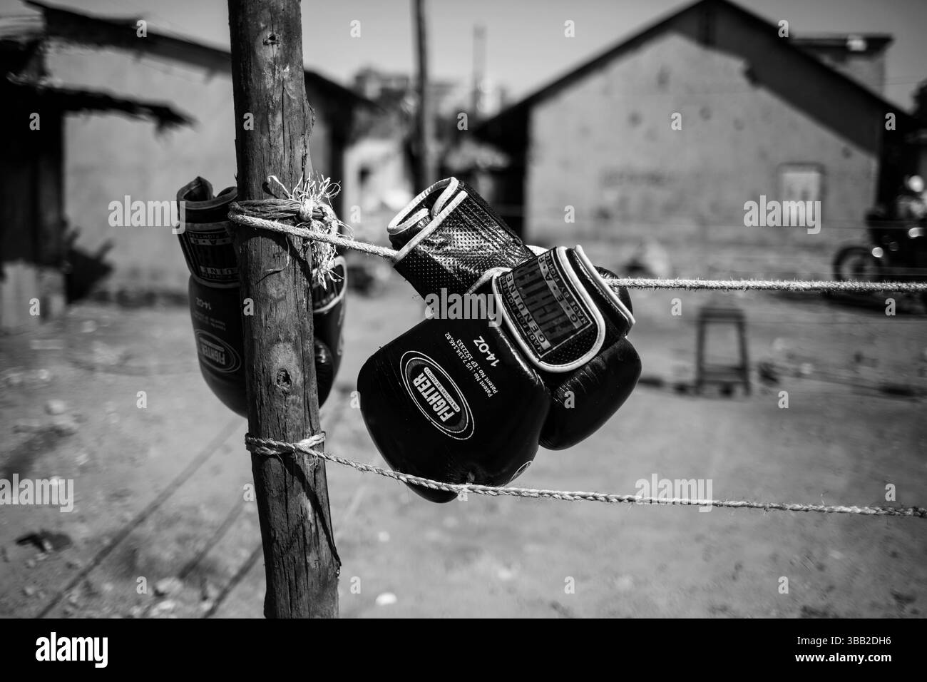 Boxing in Katanga, Kampala, Uganda, Africa Stock Photo - Alamy