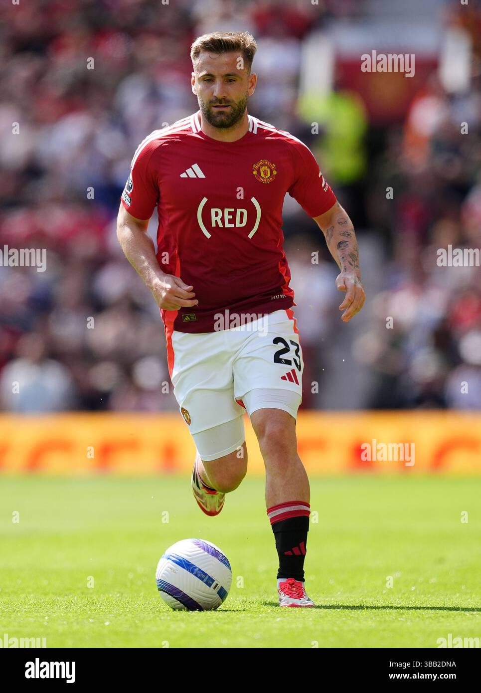 Luke shaw manchester united 2025 hi-res stock photography and images ...