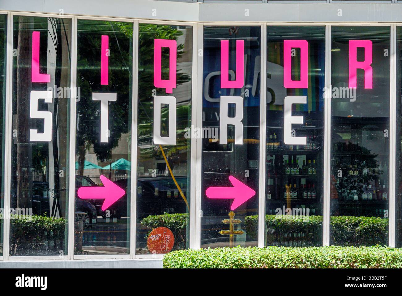 Miami Florida,Brickell Financial District,SW 2nd Avenue,1010 Fine Wine ...