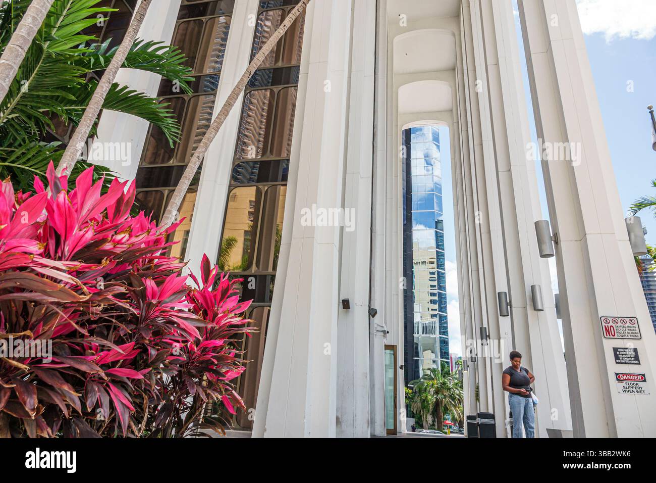 Mid century modern design hi-res stock photography and images - Alamy