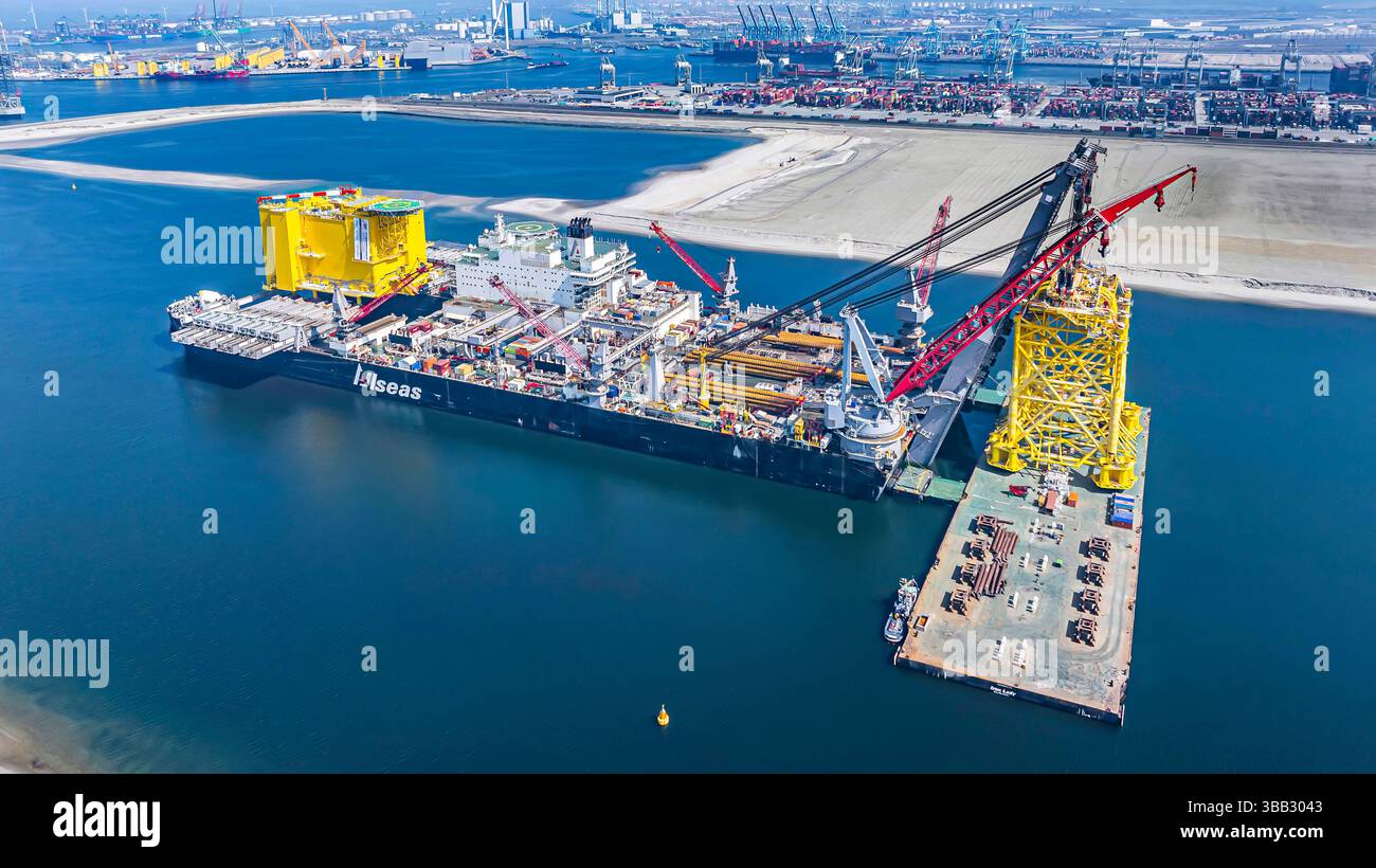 Pioneering Spirit. Arbeitsschiff des schweizerischen Offshore ...
