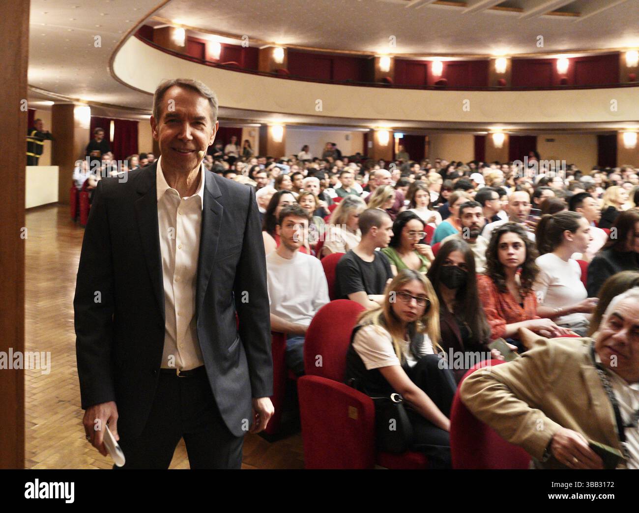 Milan, Teatro Lirico Giorgio Gaber Public lesson with the artist Jeff ...