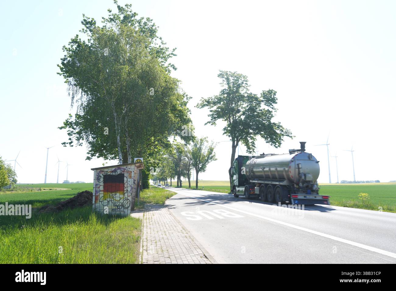 Uckermark GER, Deutschland, 20250514,Uckermark, Bushaltestelle ...