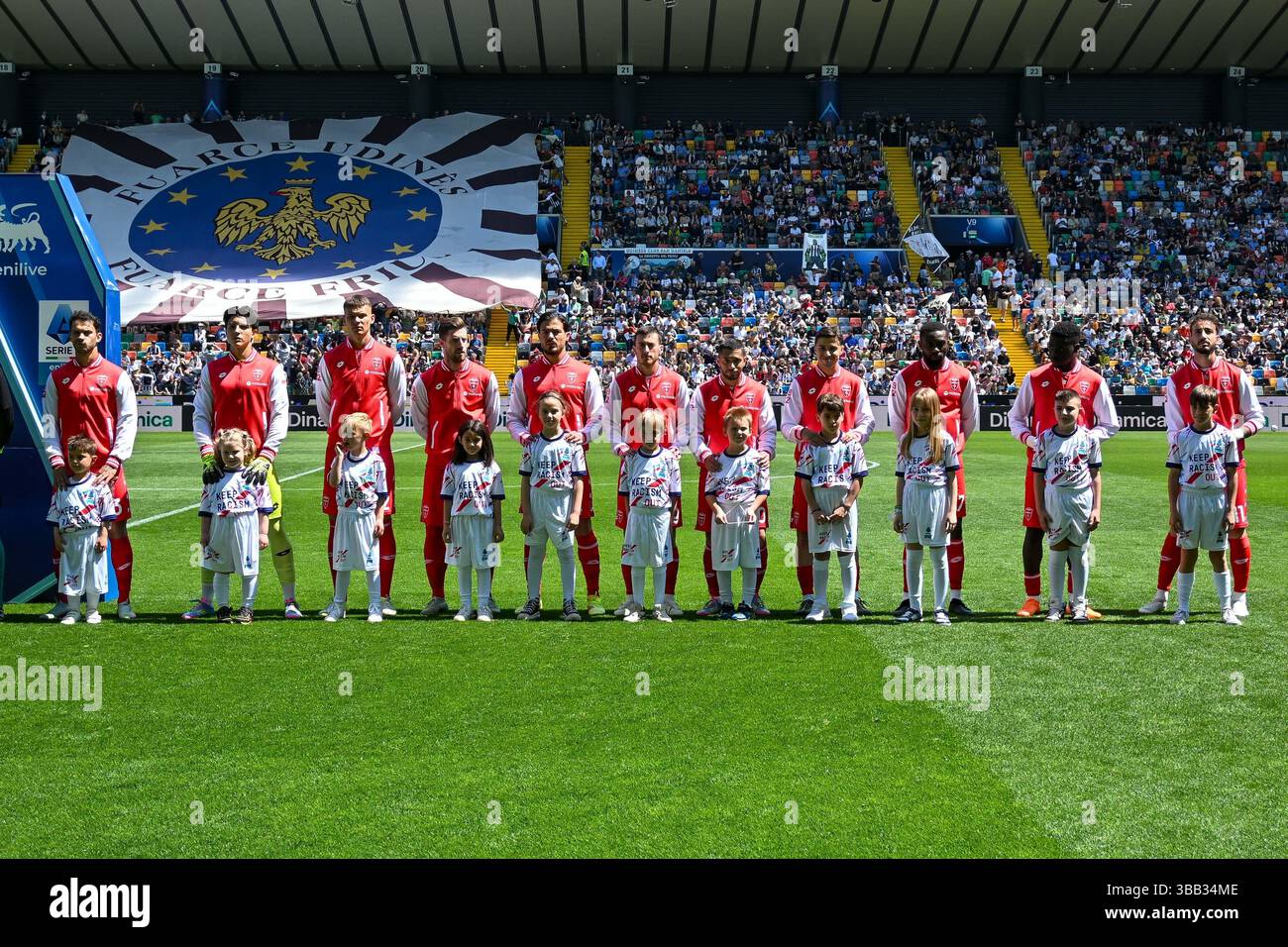 AC Monza for team photo lined up during Udinese Calcio vs AC Monza ...